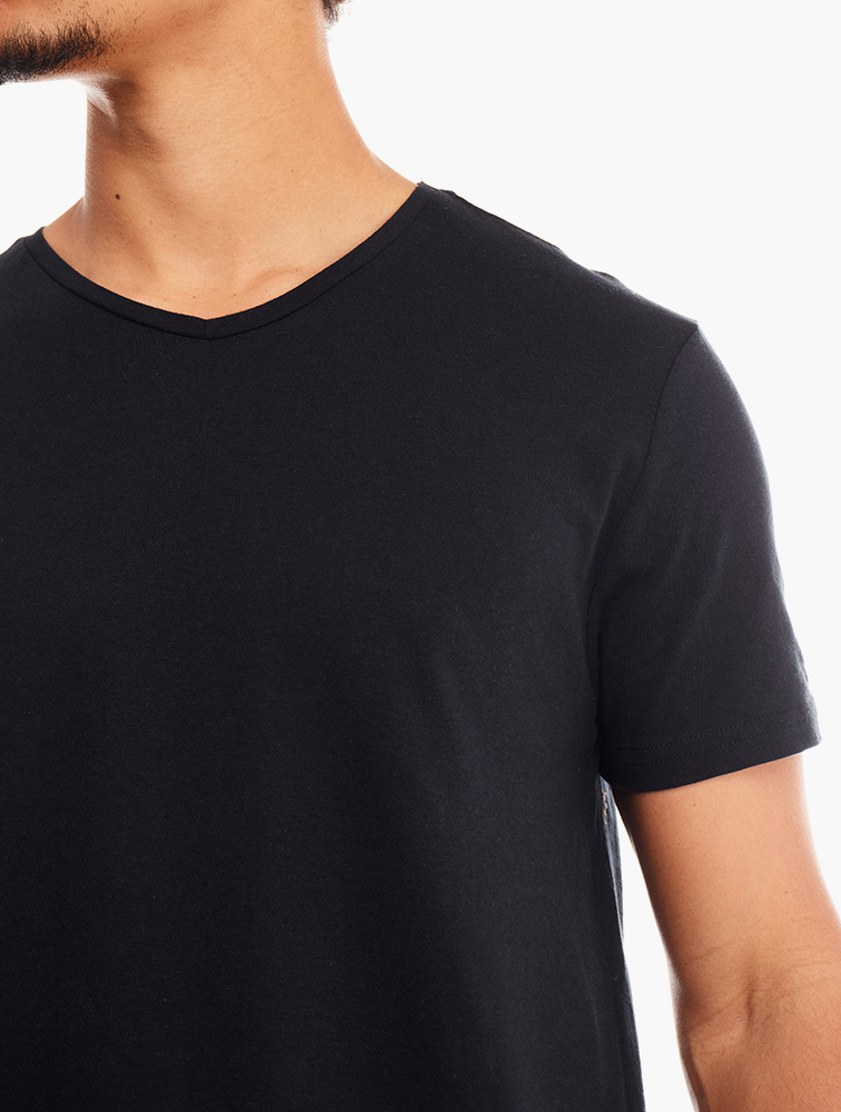 MyRunway | Shop RFO Black Basic Crew Neck T-Shirt for Men from MyRunway.co.za